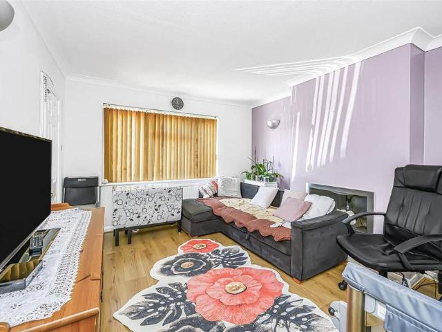 2 bedroom maisonette to rent