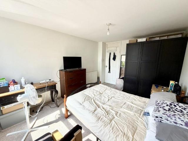 2 bedroom maisonette to rent