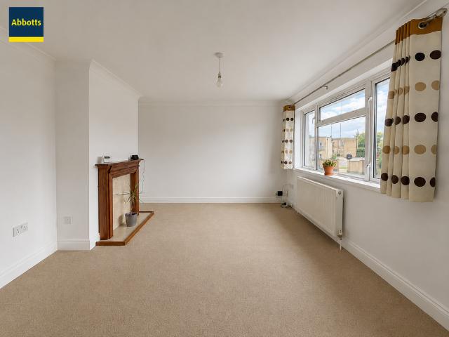2 bedroom maisonette to rent