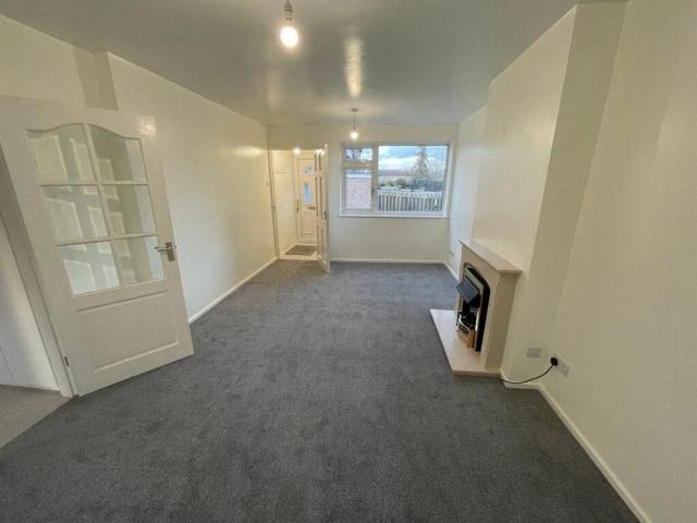 2 bedroom maisonette to rent