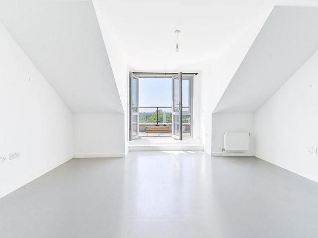 2 bedroom maisonette to rent