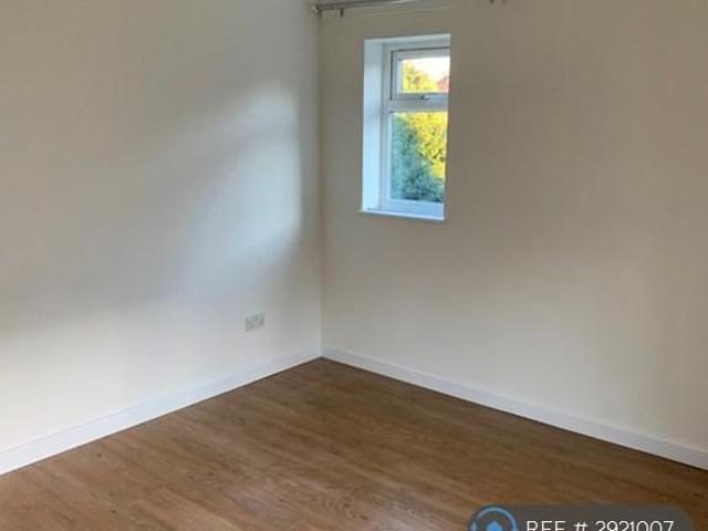 2 bedroom maisonette to rent