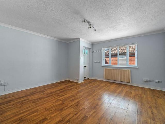 2 bedroom maisonette to rent