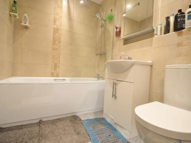 2 bedroom Maisonette to rent