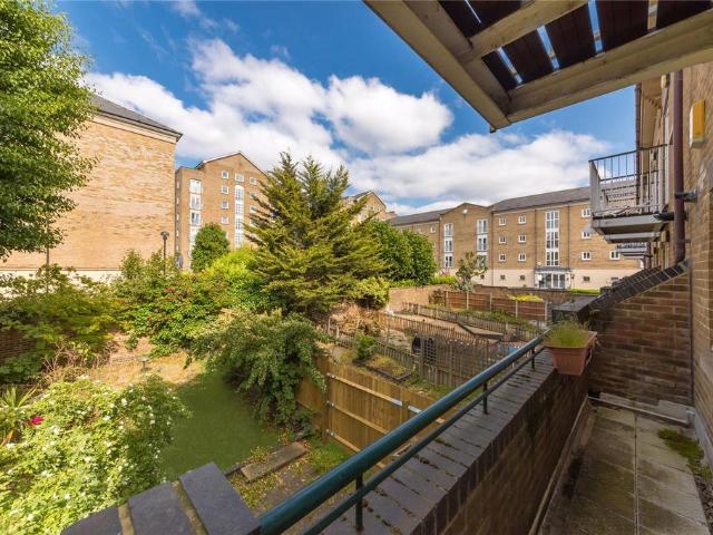 2 bedroom maisonette to rent