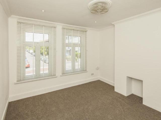 2 bedroom maisonette to rent