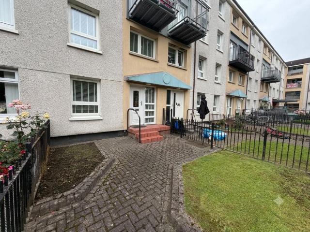 2 bedroom maisonette to rent