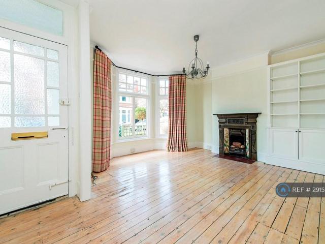 2 bedroom maisonette to rent