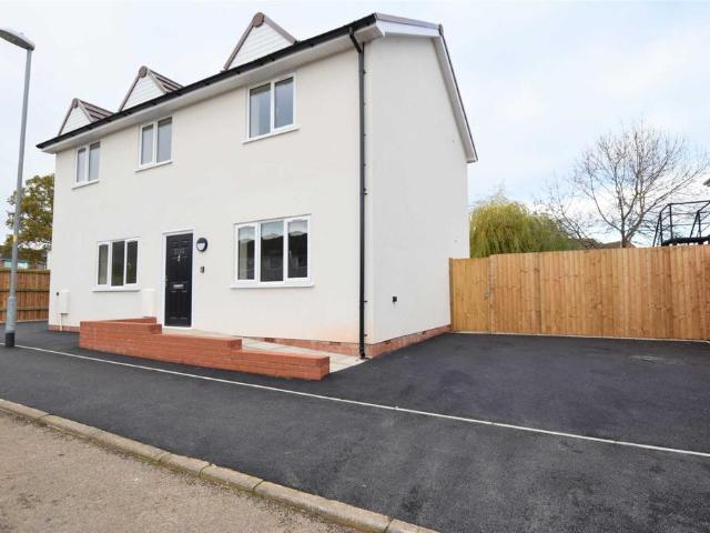 2 bedroom maisonette to rent