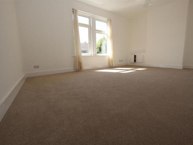 2 bedroom maisonette to rent