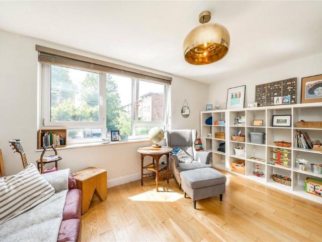 2 bedroom maisonette to rent