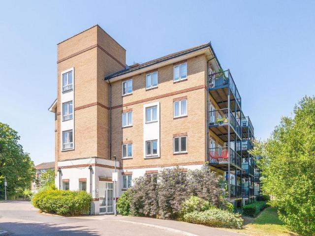 2 bedroom maisonette to rent