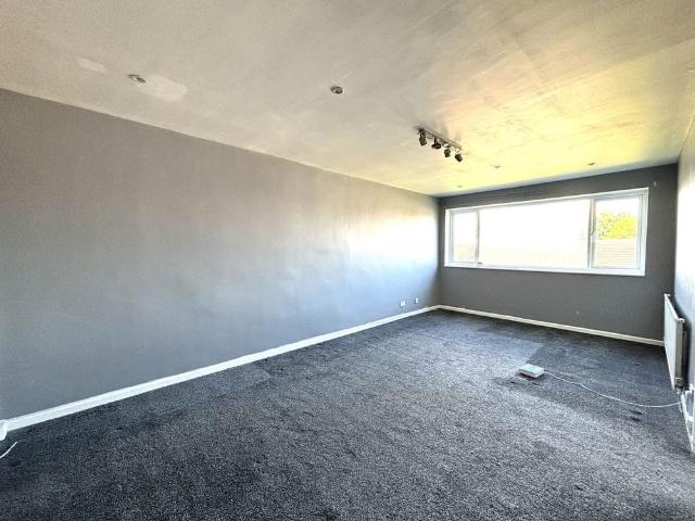 2 bedroom maisonette to rent