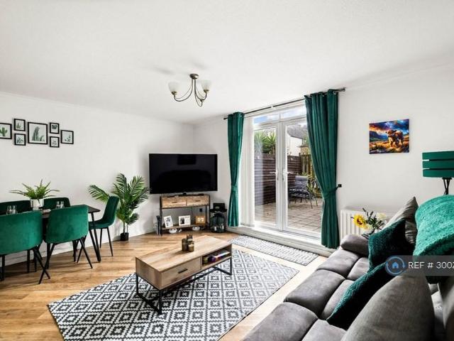 2 bedroom maisonette to rent