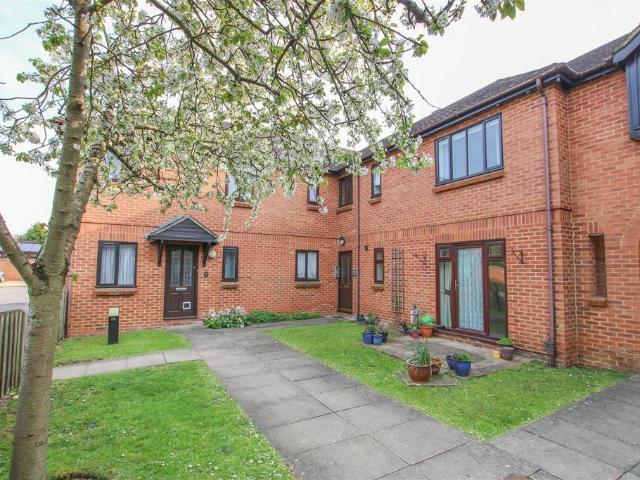 2 bedroom maisonette to rent