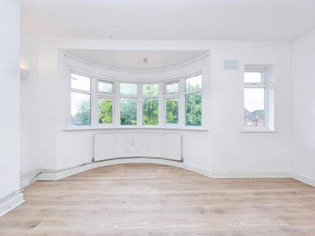2 bedroom maisonette to rent