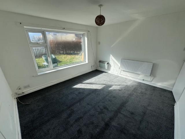 2 bedroom maisonette to rent