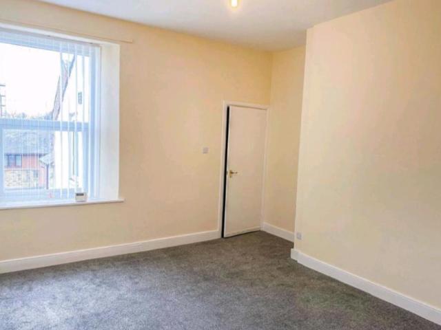 2 bedroom maisonette to rent