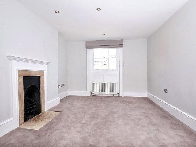 2 bedroom maisonette to rent