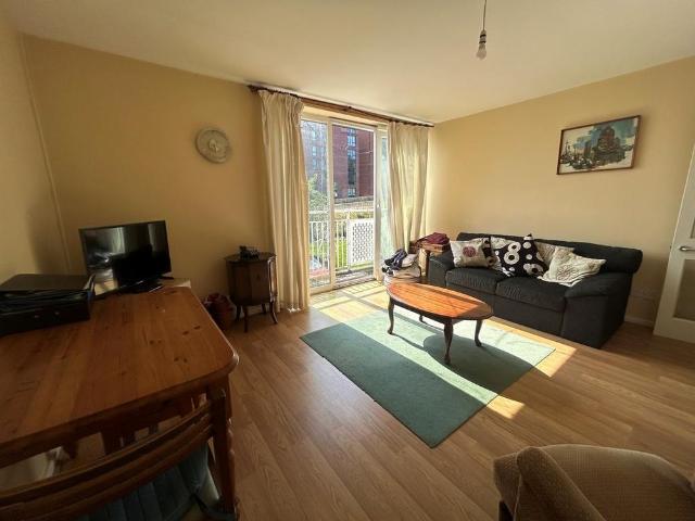 2 bedroom maisonette to rent