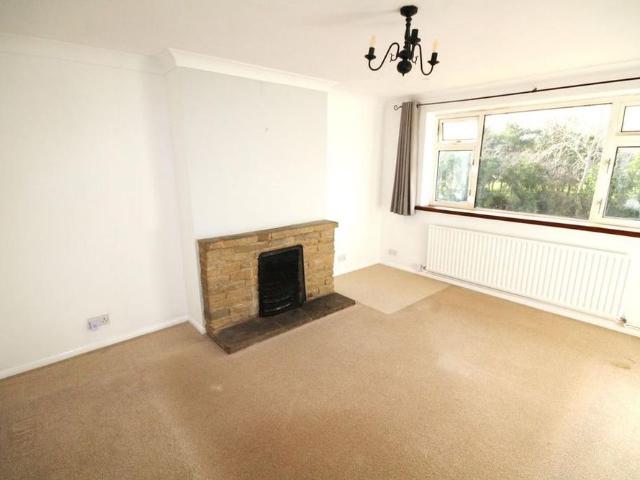 2 bedroom maisonette to rent