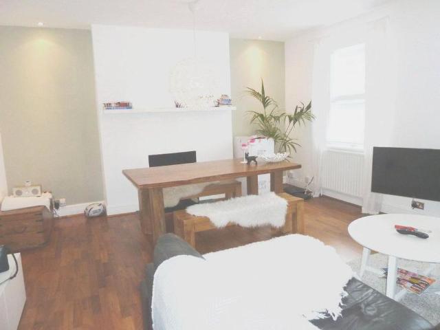 2 bedroom maisonette to rent