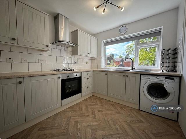 2 bedroom maisonette to rent