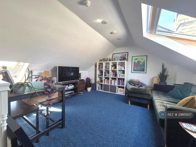2 bedroom maisonette to rent