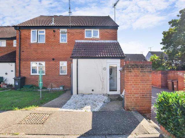 2 bedroom maisonette to rent