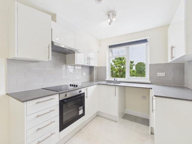 2 bedroom maisonette to rent