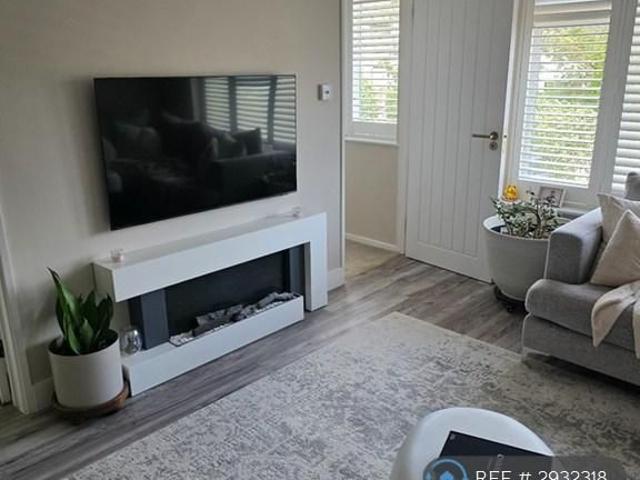 2 bedroom maisonette to rent