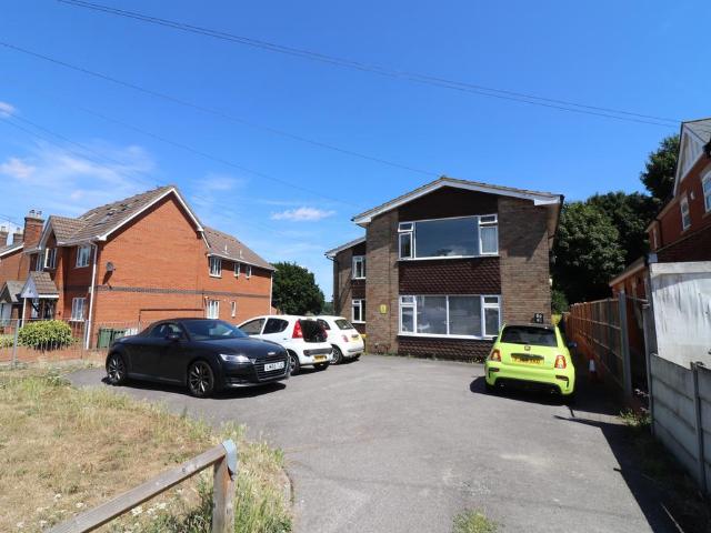 2 bedroom maisonette to rent