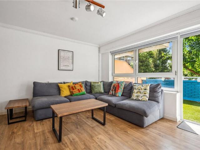 2 bedroom maisonette to rent