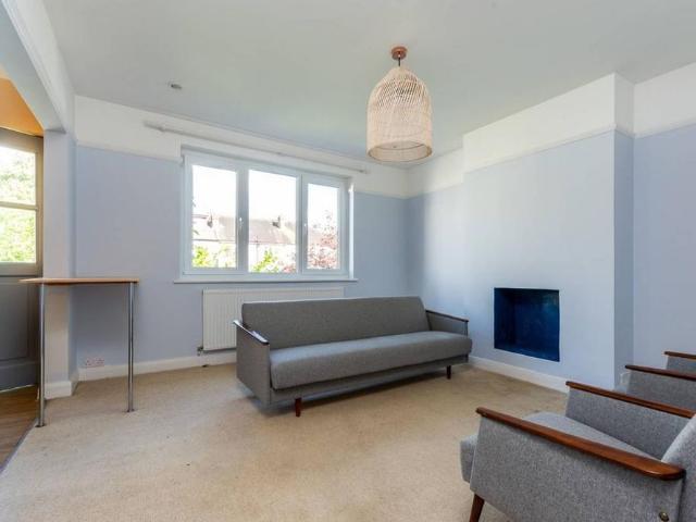 2 bedroom maisonette to rent