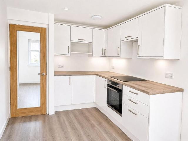 2 bedroom maisonette to rent