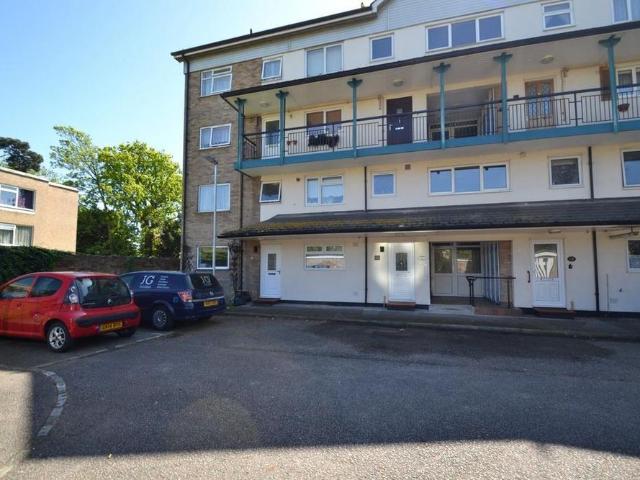 2 bedroom maisonette to rent