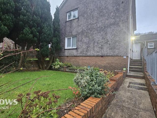 2 bedroom maisonette for sale