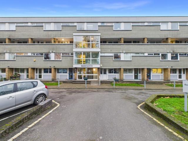 2 bedroom maisonette for sale