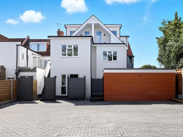 2 bedroom maisonette for sale
