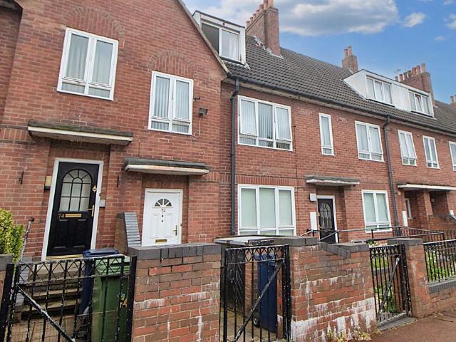 2 bedroom maisonette for sale