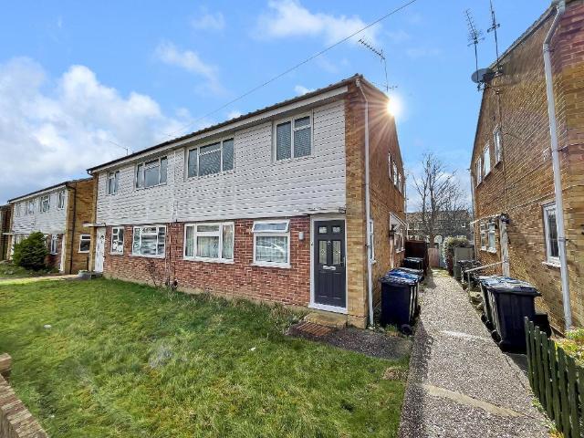 2 bedroom maisonette for sale