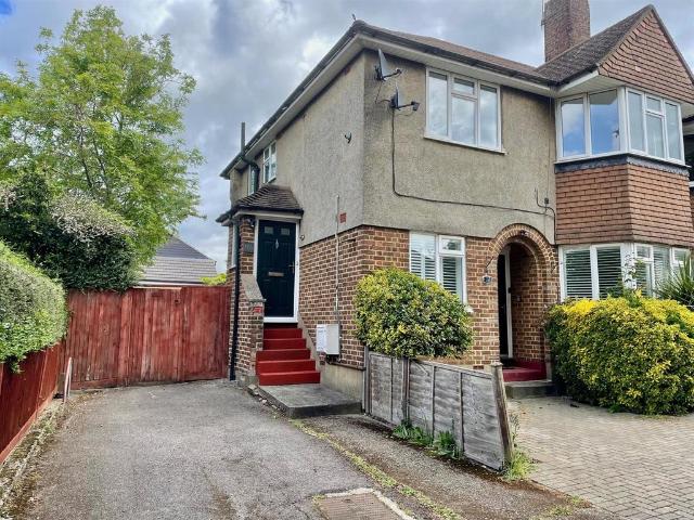 2 bedroom maisonette for sale