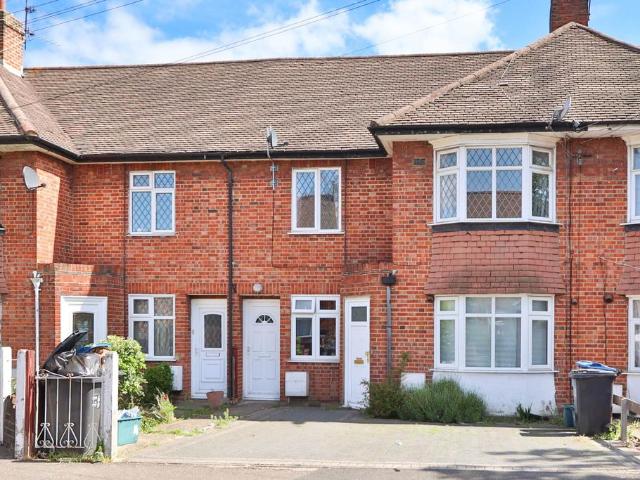 2 bedroom maisonette for sale
