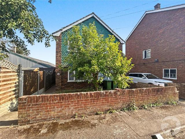 2 bedroom maisonette for sale