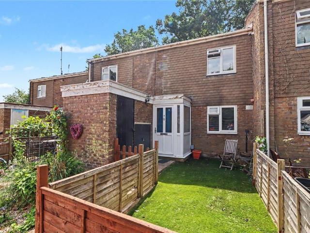 2 bedroom maisonette for sale