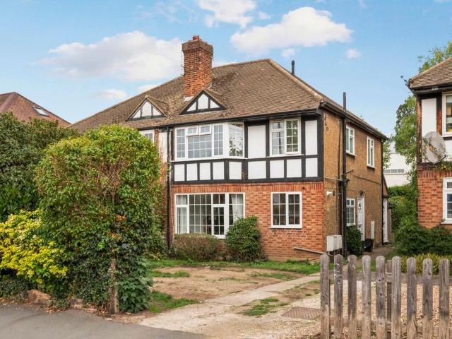 2 bedroom maisonette for sale