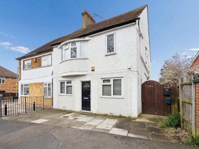 2 bedroom maisonette for sale