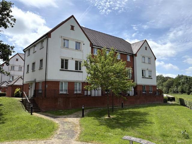 2 bedroom maisonette for sale
