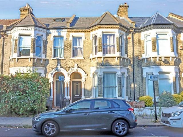 2 bedroom maisonette for sale