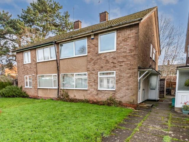 2 bedroom maisonette for sale
